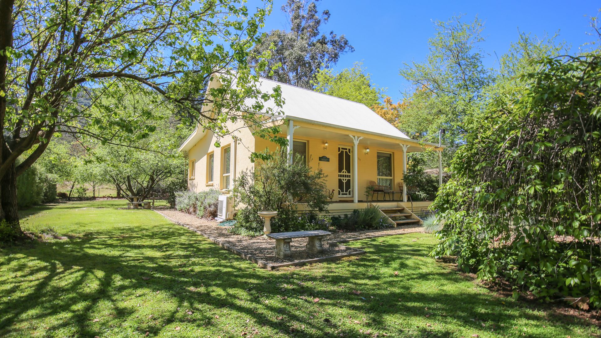 HARRIETVILLE COTTAGE - Alpine Valley Getaways